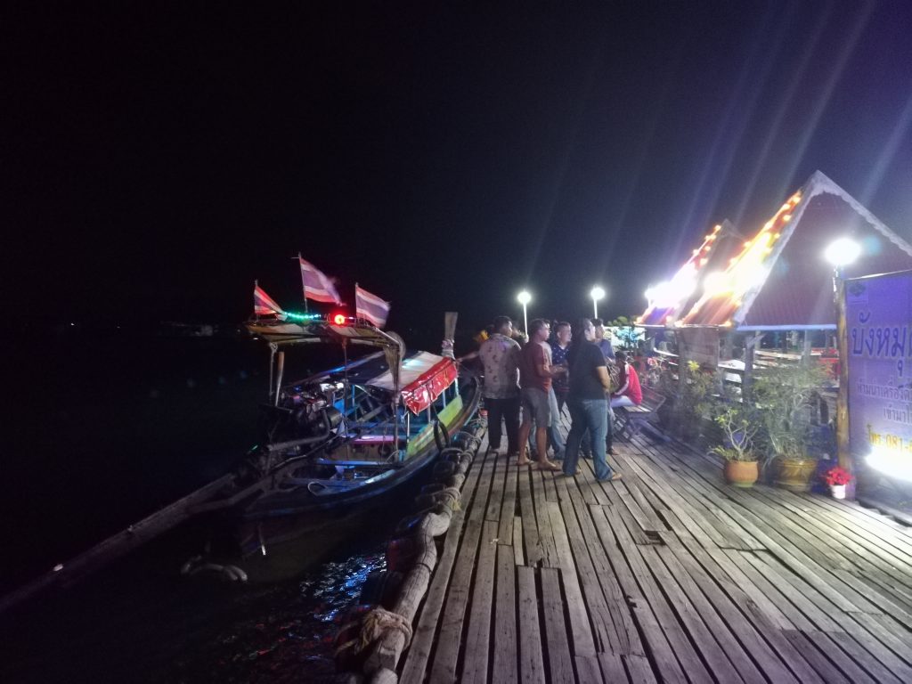 Floating Restaurants Phuket Thailand. - HATYAI VAN TAXI THAILAND.call ...